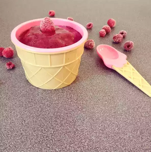 Recette de glace rapide aux fruits rouges