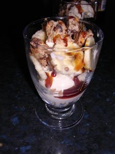 Recette de glace au rhum-raisin délicieuse et crémeuse