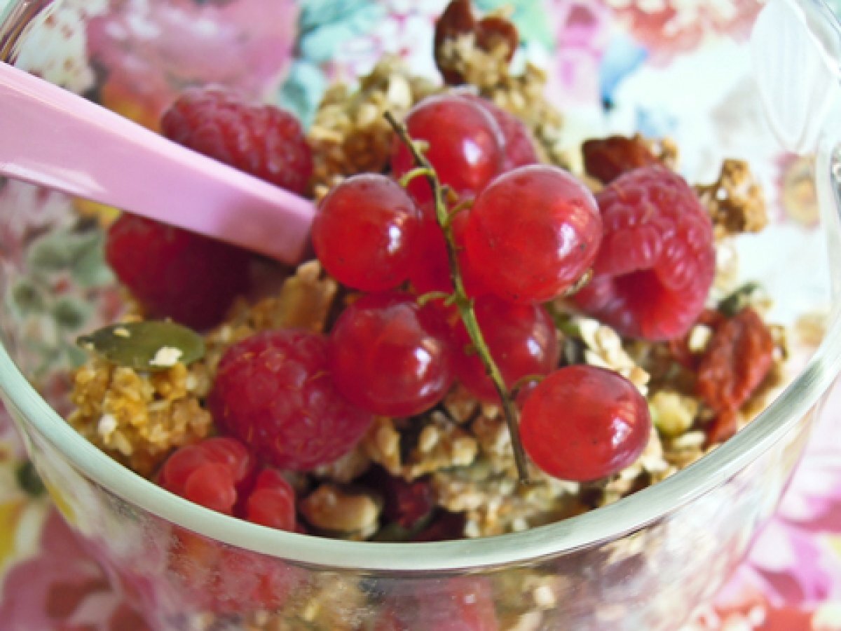Recette de granola maison aux fruits rouges