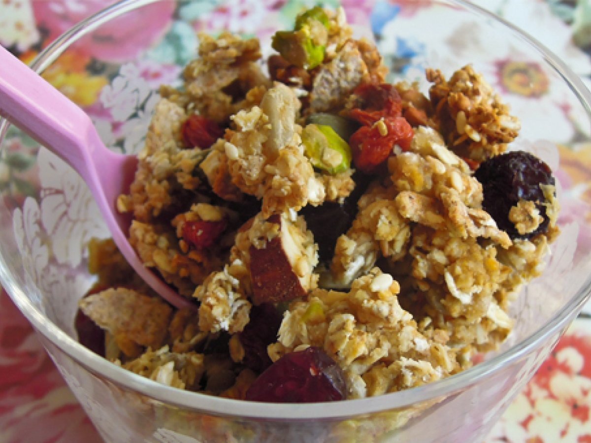 Recette de granola maison aux fruits rouges
