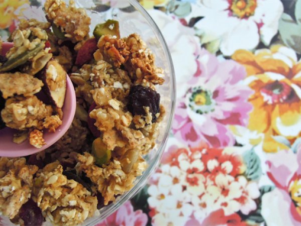 Recette de granola maison aux fruits rouges