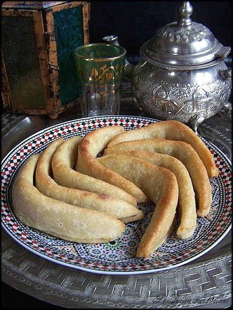 Recette de kaab ghzal : cornes de gazelle de choumicha