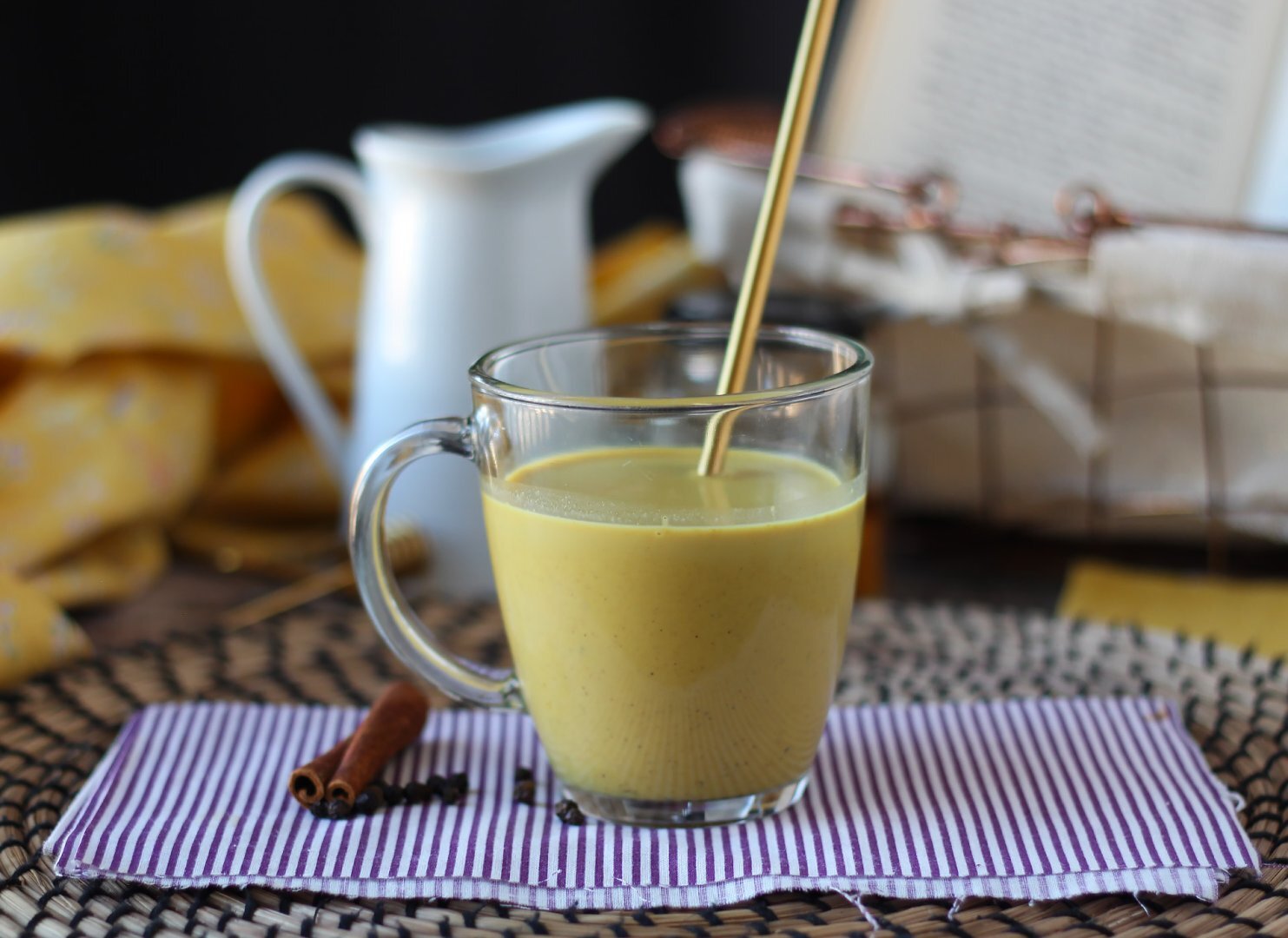 Recette du lait d'or : bienfaits pour le corps