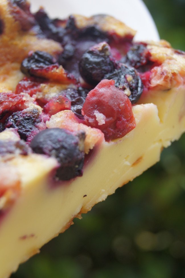 Recette de clafoutis: groseilles, cerises et cassis