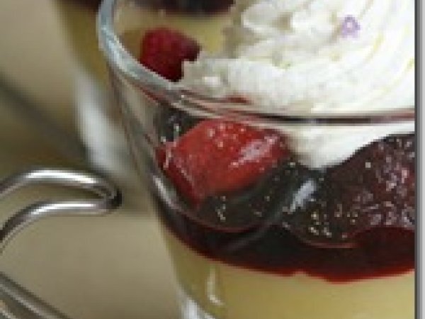 Recette : lemon curd, fruits rouges et chantilly lavande