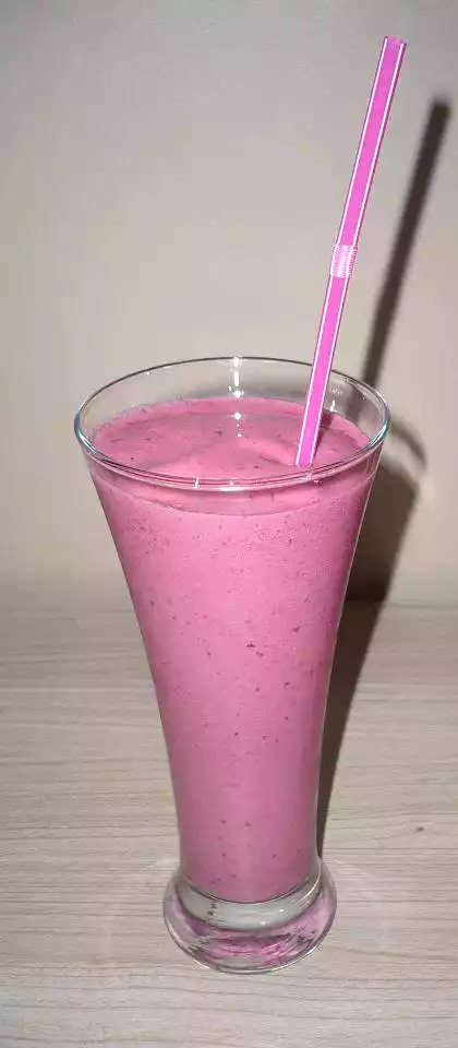 Recette de milkshake aux fruits rouges facile et rapide