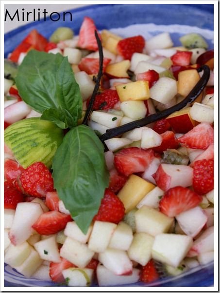 Recette de minestrone de fruits au basilic