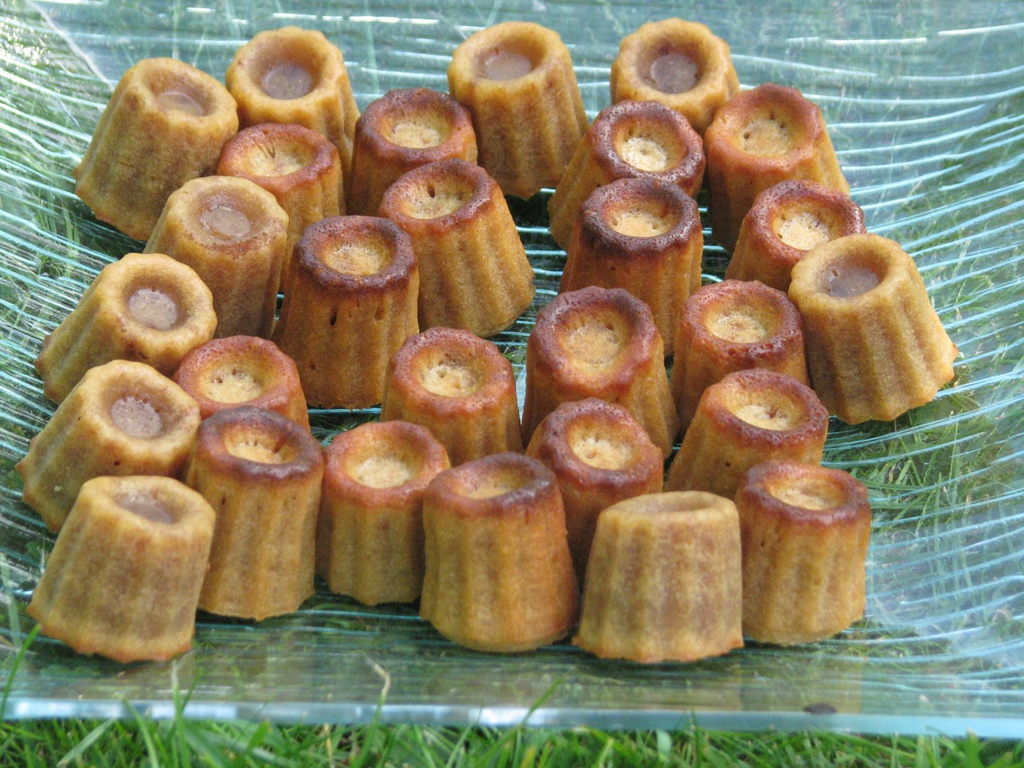 Recette de mini-cannelés au spéculoos croustillants