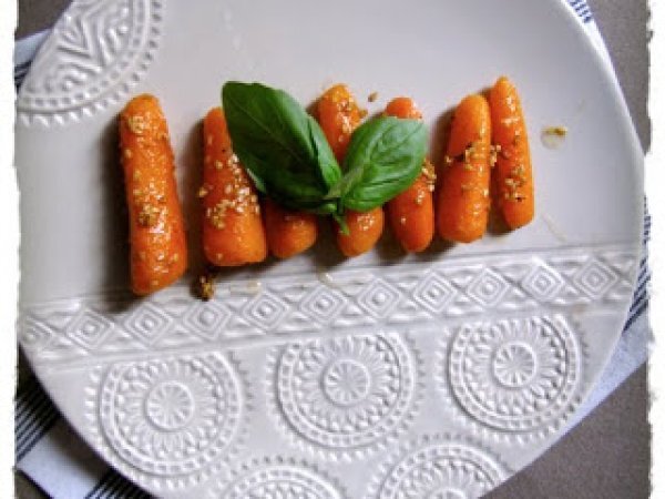 Recette de mini carottes miel et sésame