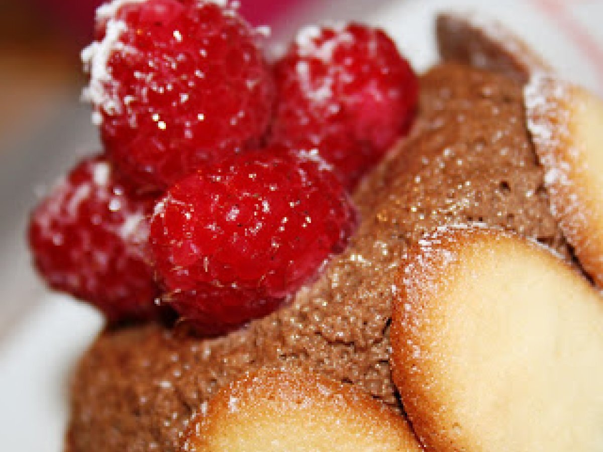 Recette mini-charlotte mousse chocolat et framboises