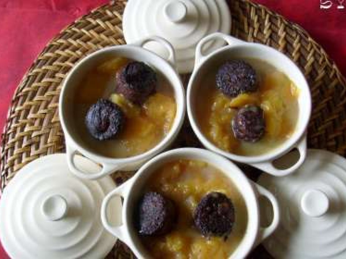 Mini- cocottes de boudin noir et melon miellé, sur lit de patate ...