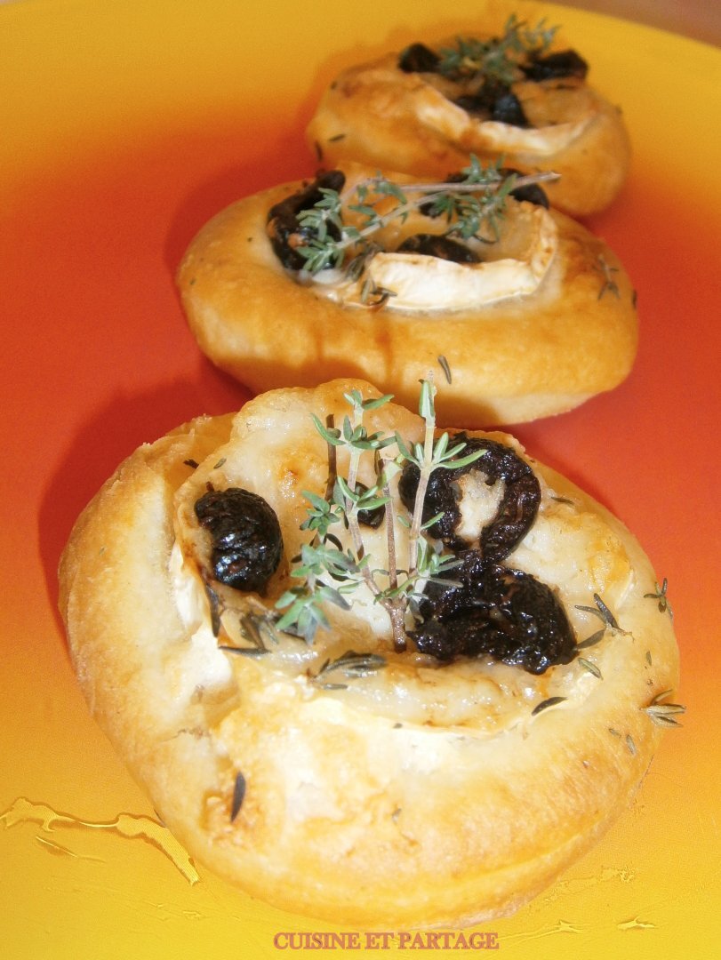 Recette de mini-fougasse chèvres, olives et thym