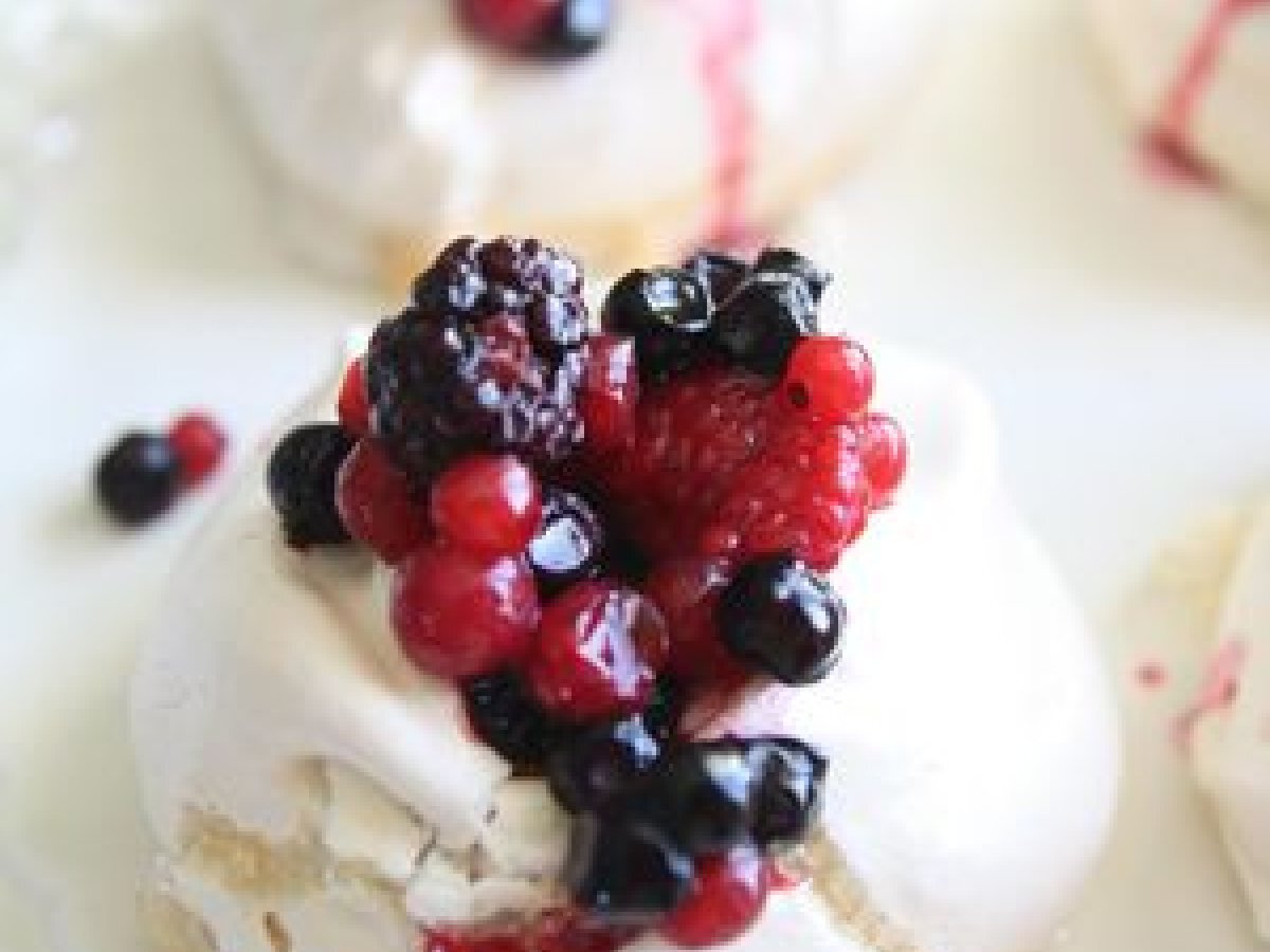 Recette de mini pavlovas aux fruits rouges