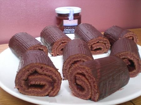 Mini-roule a la confiture chocolat cerise cherry - Recette Ptitchef