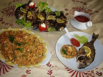 Recette de poisson complet avec tastira et sauce kerkenaise