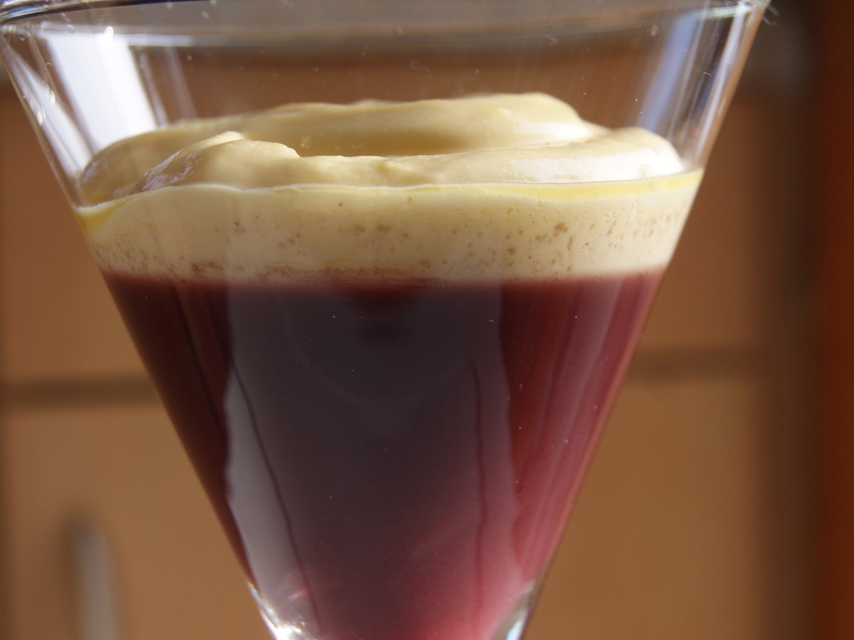 Mousse de mascarpone sur gelée de fruits rouges - Recette Ptitchef