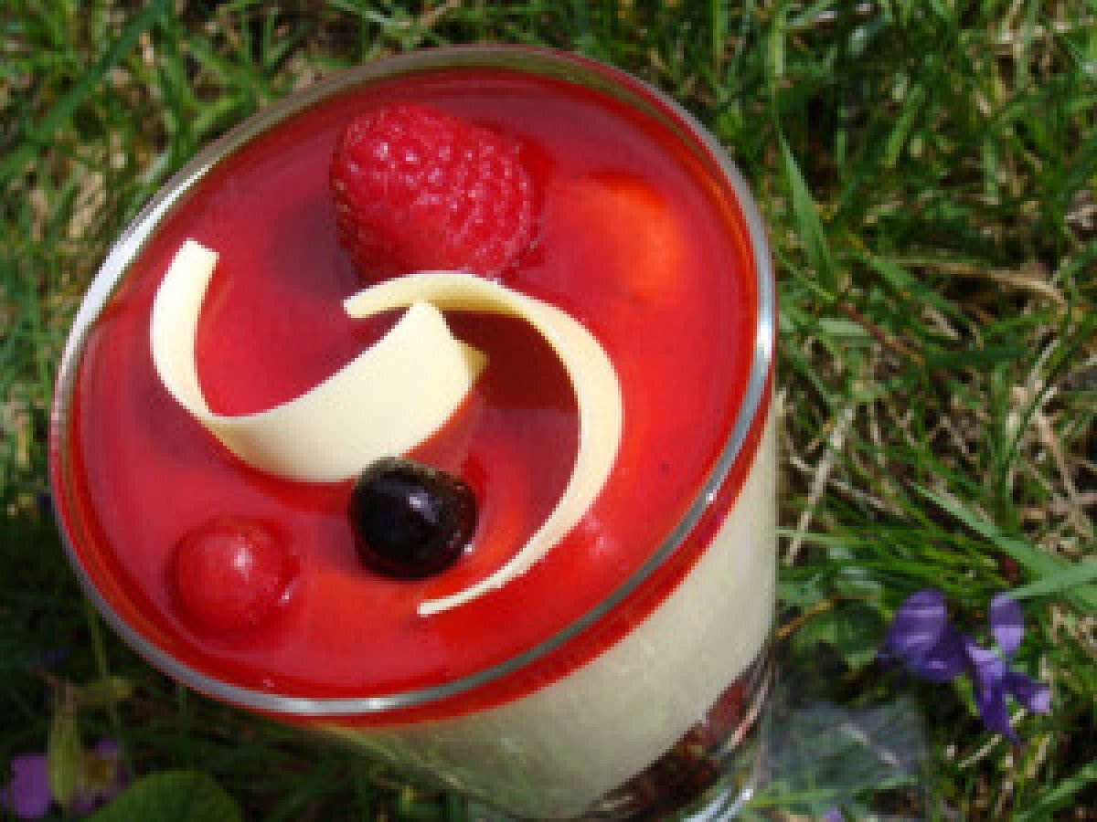 Recette de mousse de nougat aux fruits rouges