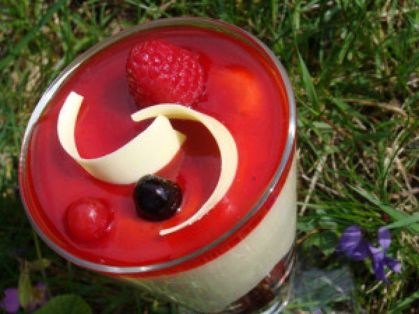 Recette de mousse de nougat aux fruits rouges