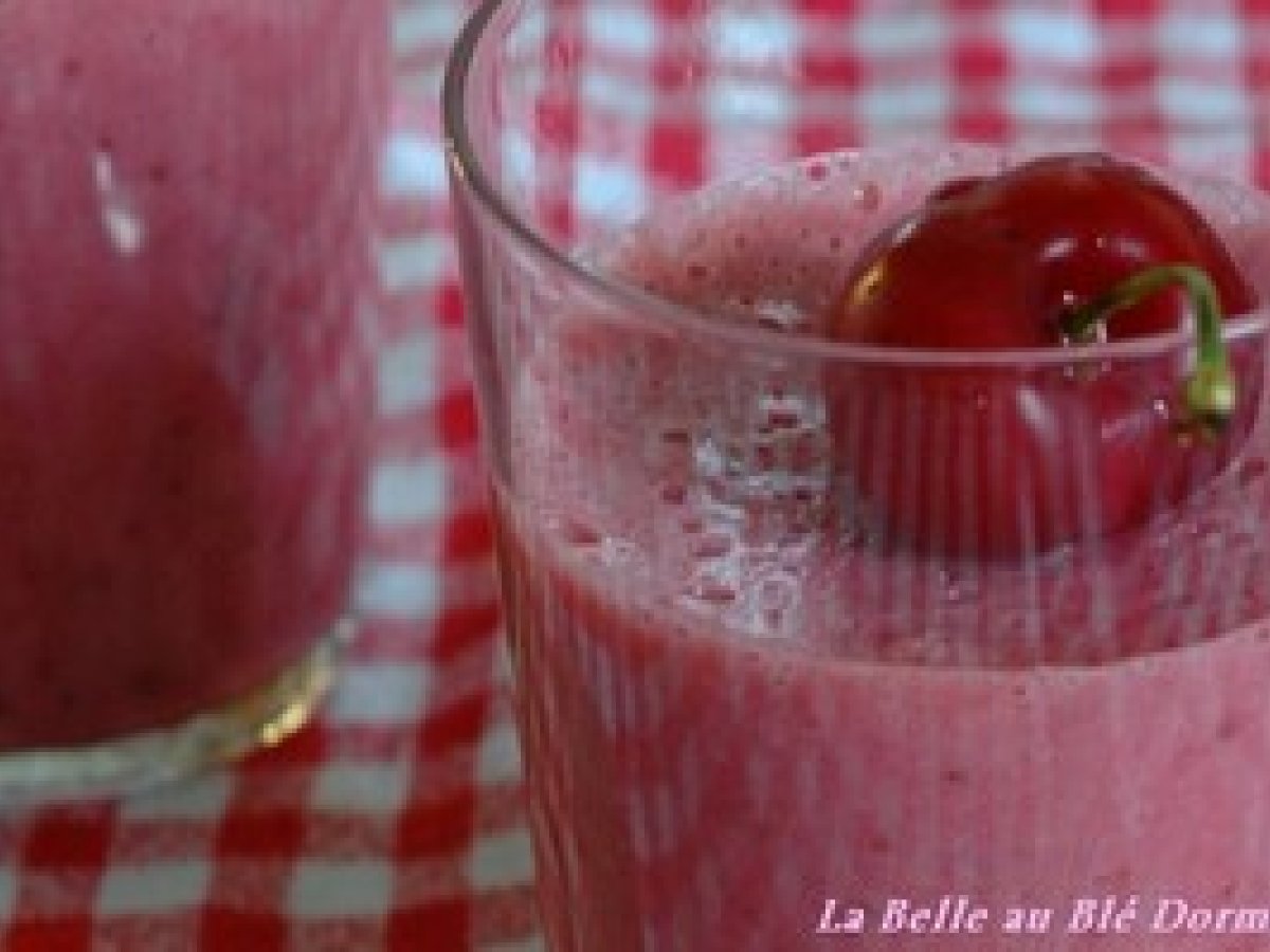 Recette de mousse rose aux fruits rouges sans blé ni lait