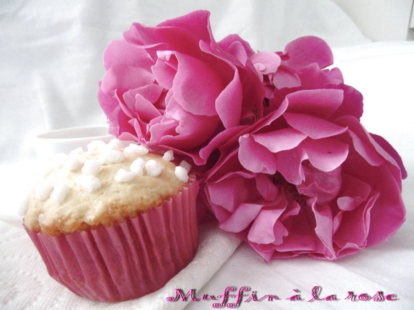 Recette de muffins à la rose et aux fruits secs