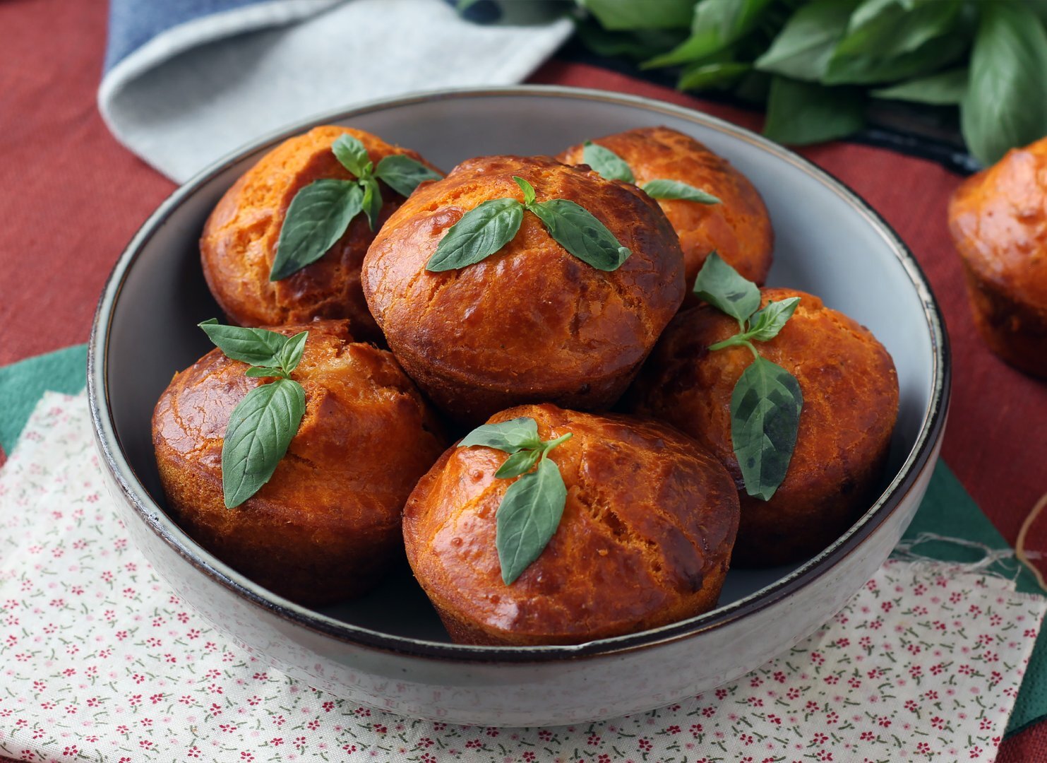 Recette de muffins tomate cœur fondant mozzarella