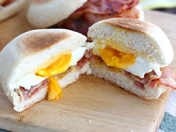 Recette muffins anglais œuf bacon facile et rapide