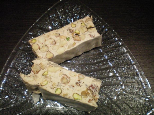 Recette de nougat blanc tendre et délicieux