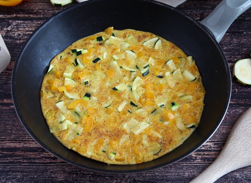 Recette d'omelette aux poivrons et courgettes