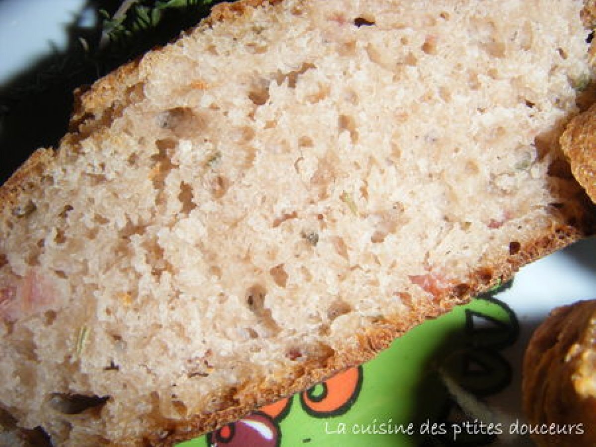 Pain à la farine de châtaigne et aux lardons - Recette Ptitchef
