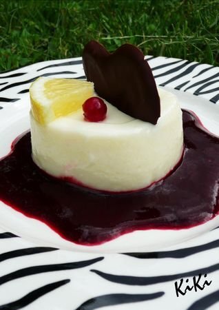 Recette panna cotta citron, coulis fruits rouges, chocolat