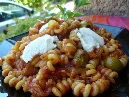 Pâtes gourmandes a la compote d'oignons