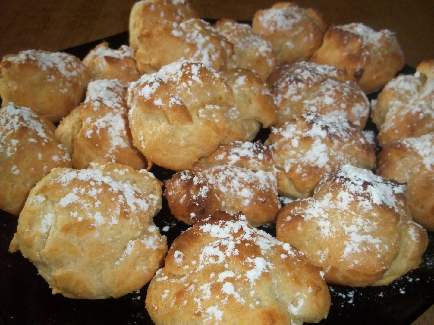 Recette de petits choux fourrés à la crème chantilly