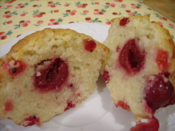 Recette de petits gâteaux moelleux aux fruits rouges