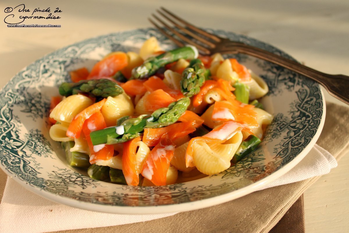 Recette de pipe regate aux asperges et saumon fumé