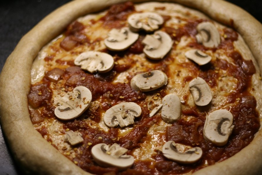 Recette de pizza aux champignons des bois