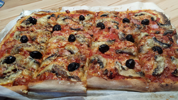 Recette de pizza reine classique et savoureuse