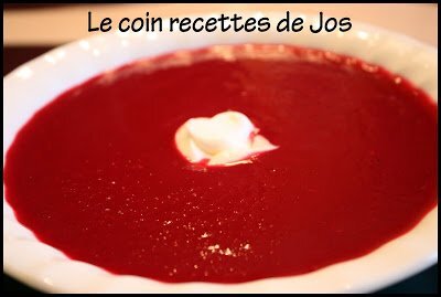 Potage de betteraves à la crème de raifort