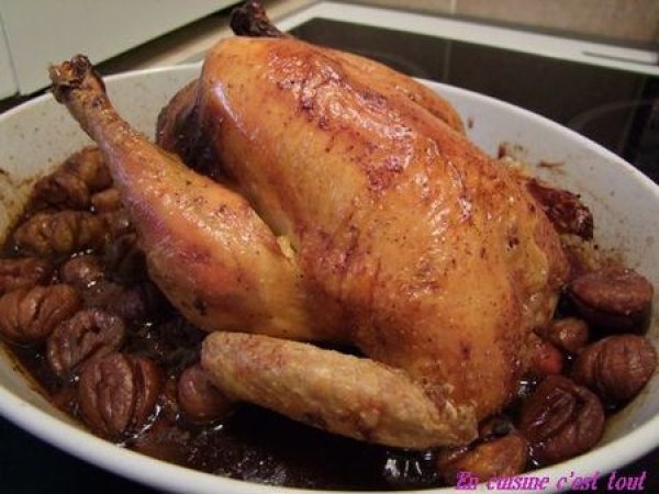 Poularde farcie aux fruits secs - recette festive