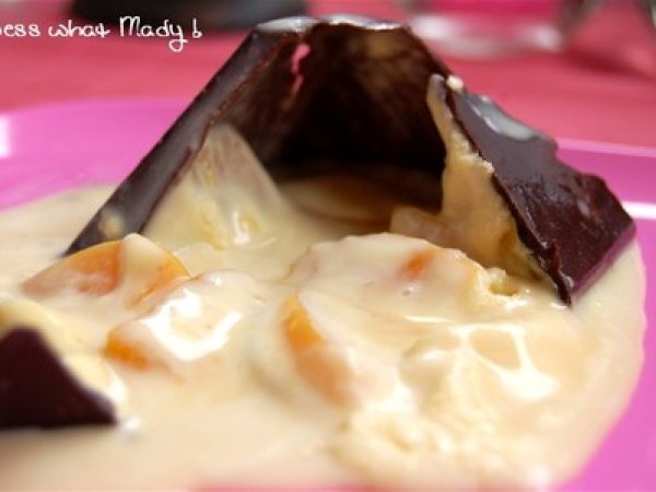 Recette de pyramide croquante au chocolat noir coulant