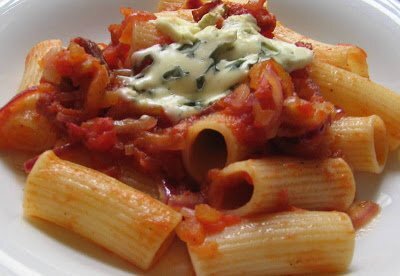 Recette de rigatoni all'arrabiata au chorizo