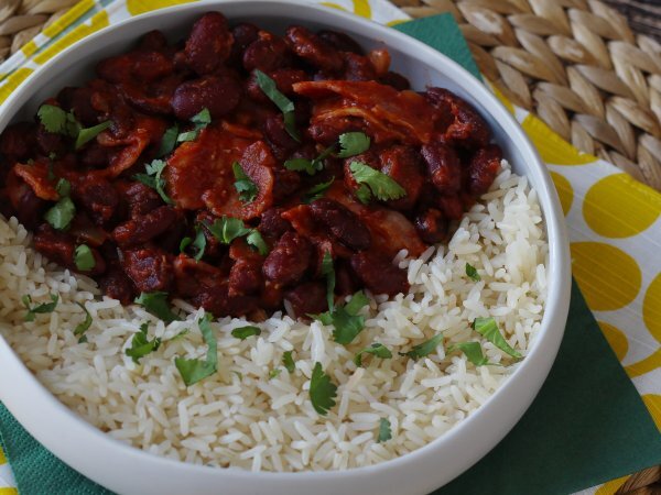 Recette de riz cubain : haricots rouges et poitrine fumée