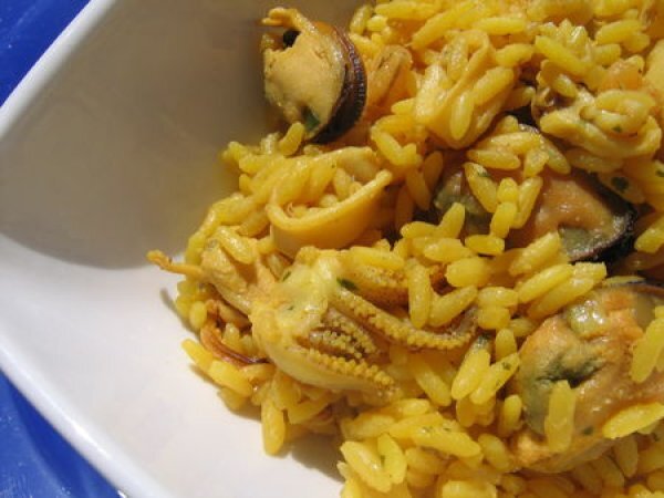 Recette de riz safrané aux fruits de mer en rice cooker