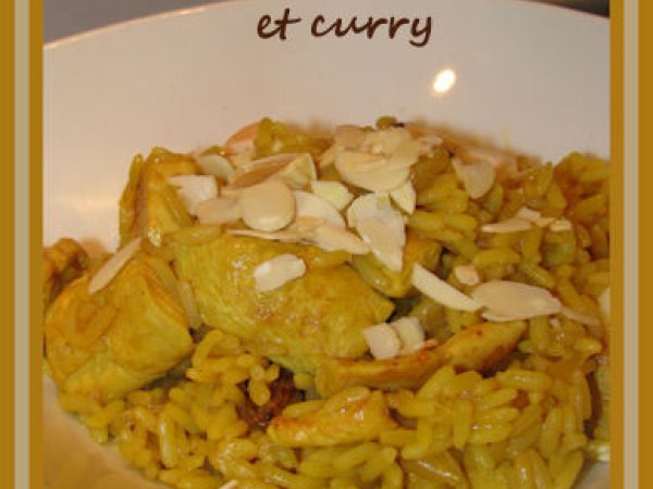 Riz sauté au poulet et au curry