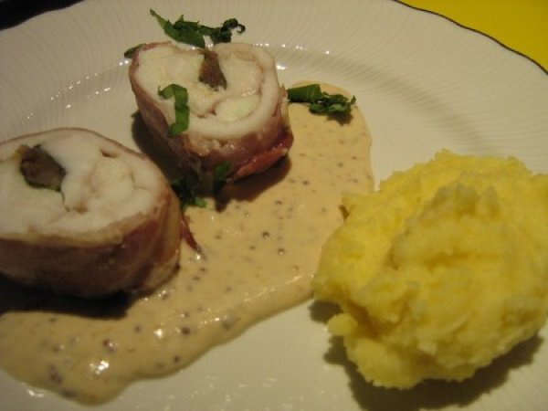 Rôti de lotte aux échalotes et basilic, sauce moutarde - Recette Ptitchef