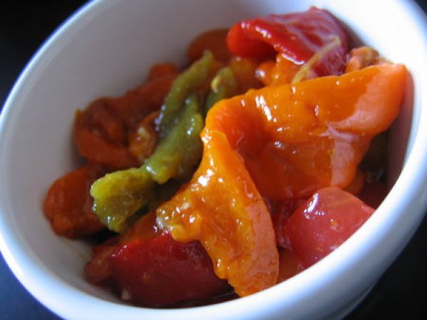Recette de salade colorée de poivrons grillés