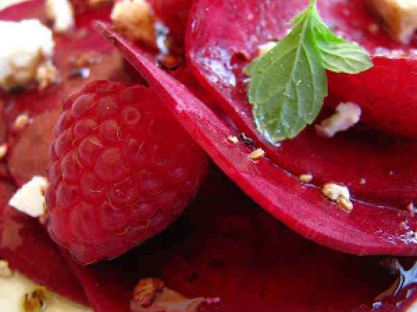 Recette de salade betterave, feta et framboises