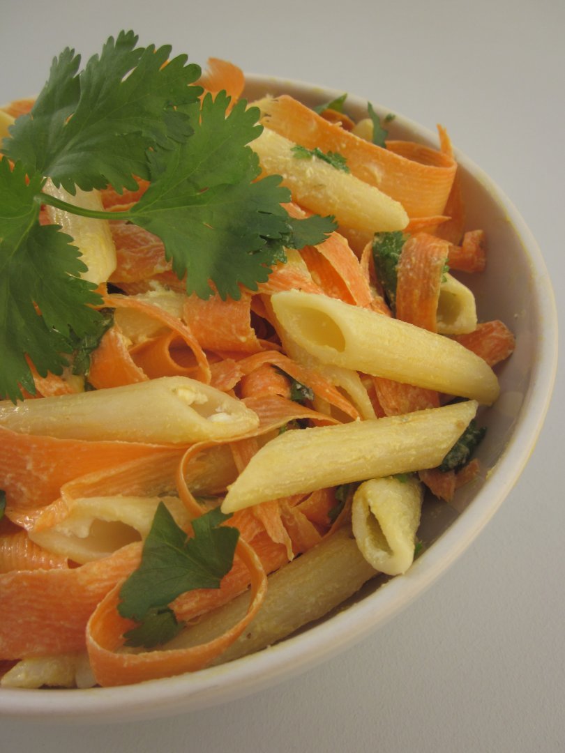 Recette de salade de pâtes, carottes et chèvre frais