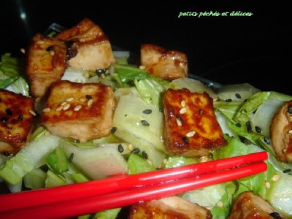 Recette de salade tiède de laitue chinoise et tofu