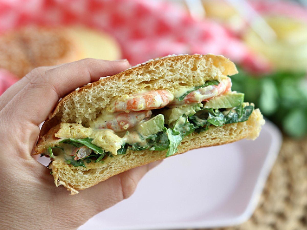 Recette de sandwich aux crevettes, avocat, coriandre