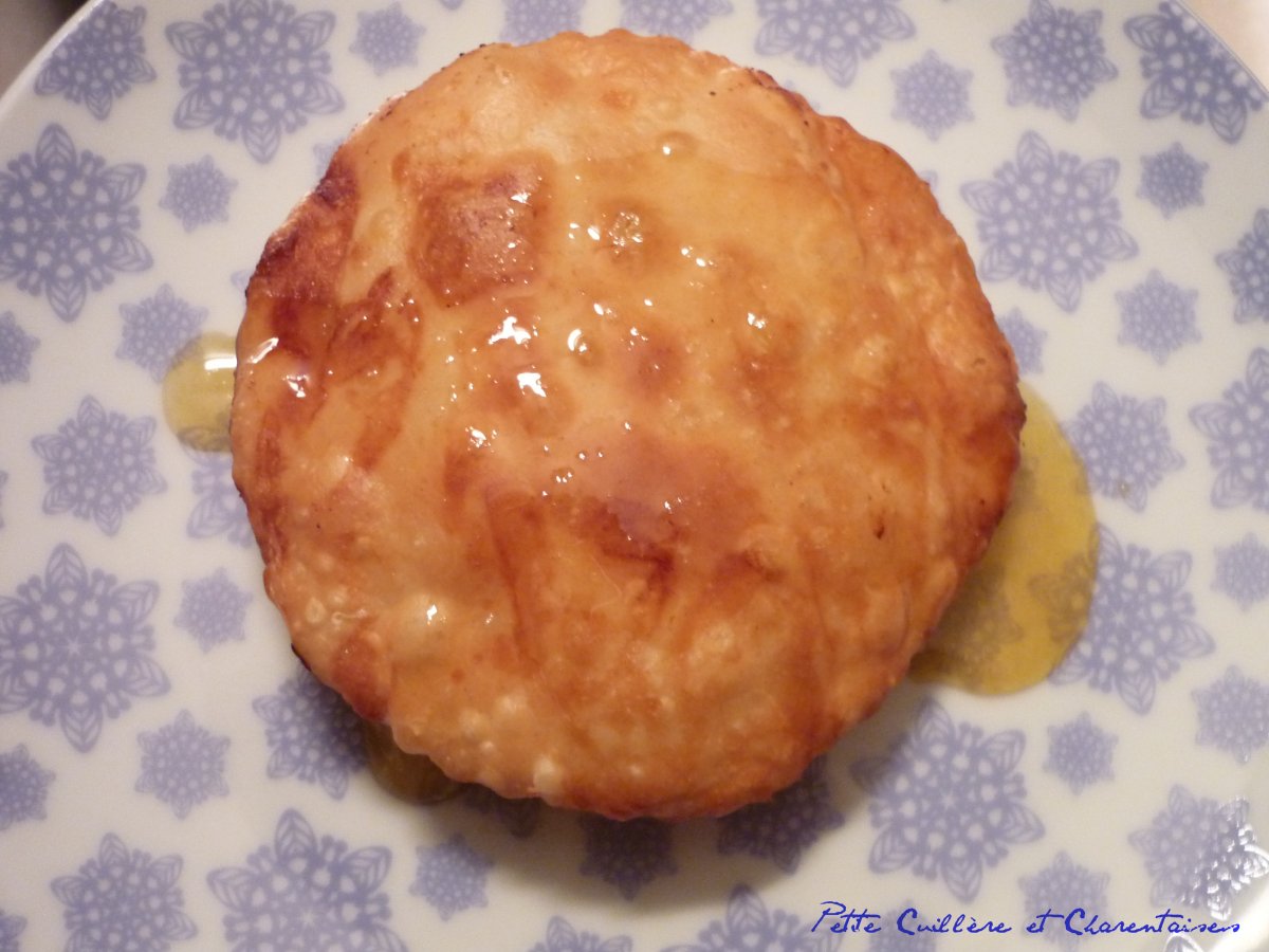 Recette de seadas sucrées à la ricotta et miel